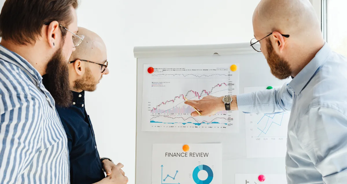 MIS Reporting Services in Dubai Complete Guide - Flying Colour Tax