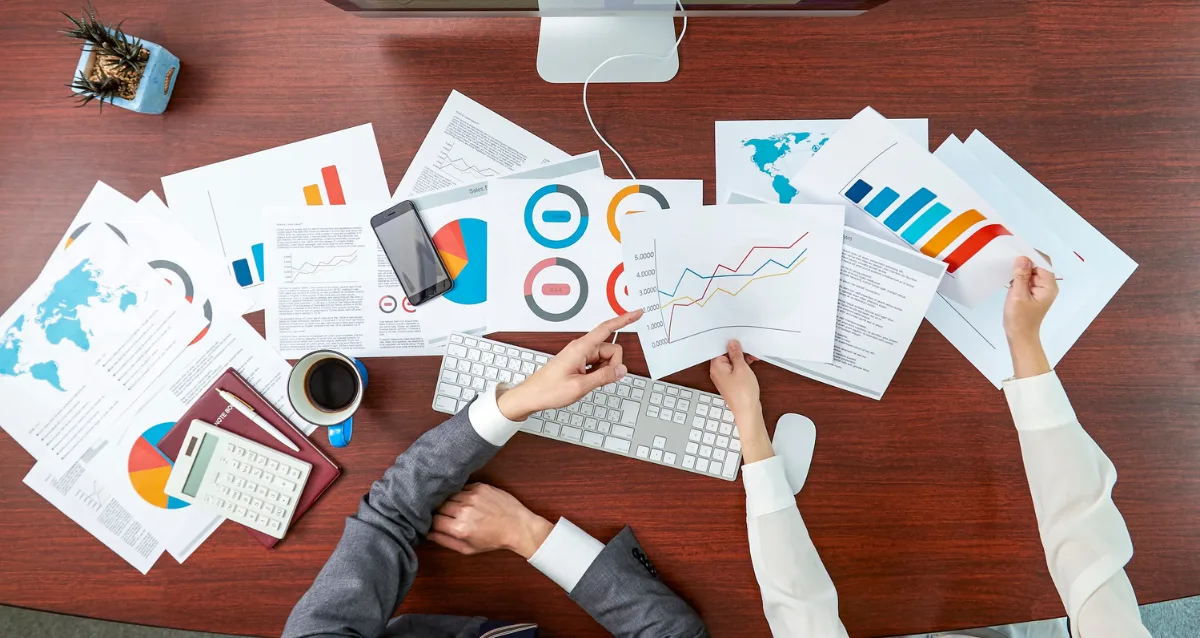 MIS Reporting Services in Dubai Complete Guide - Flying Colour Tax